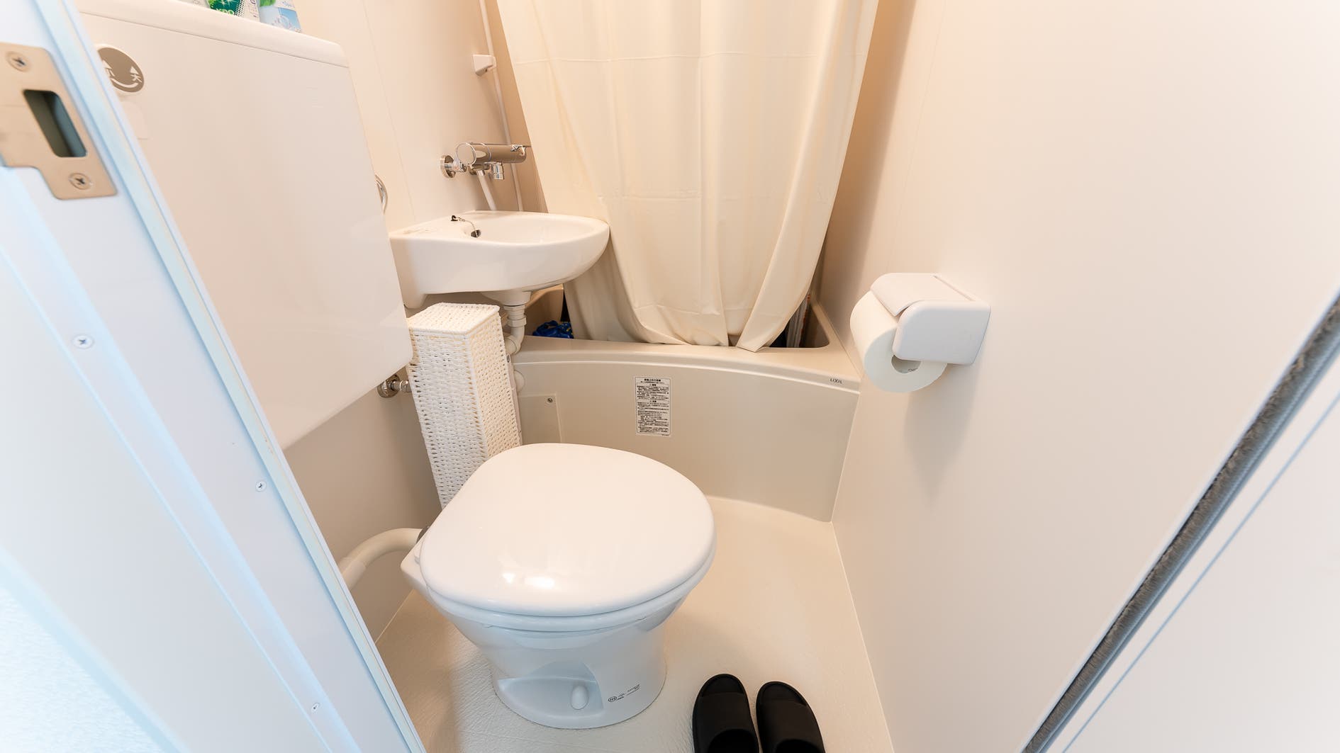 ✨2号店OPEN✨【渋谷駅2分】光回線高速WiFi、大型モニター、ホワイトボード完備☆1日1回スタッフ完全清掃の会議室の写真19