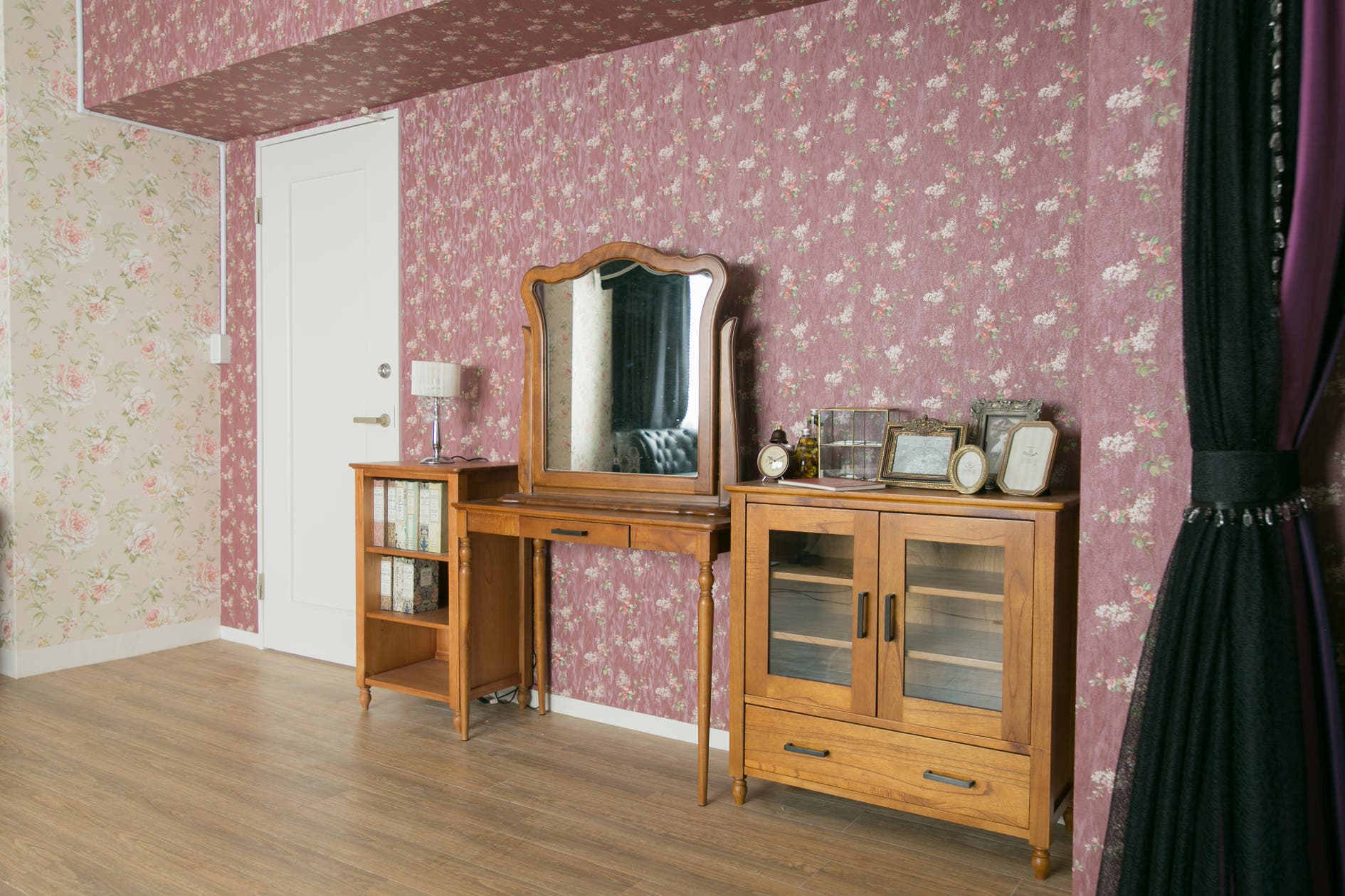 【新ページ移転案内中】6st🦋 本人不在の誕生会で人気🎂ゴシック系のかわいい撮影スタジオ＆レンタルスペース｜女子会・オフ会にもの写真6