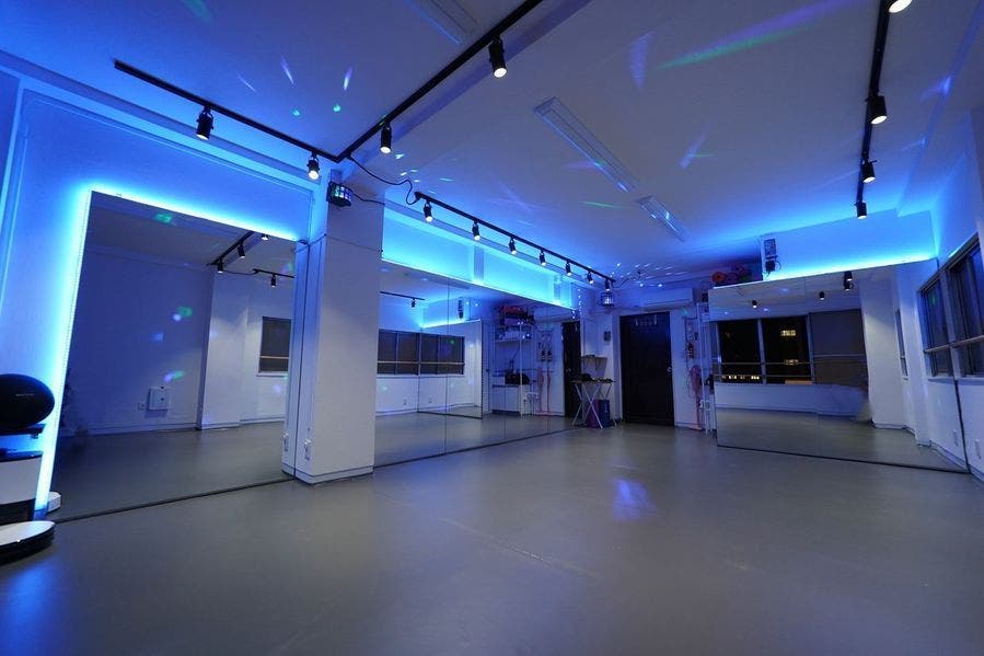 人気★新店割【12名】御茶ノ水駅前立地！最高級舞台床リノリウム&コソ連の写真11