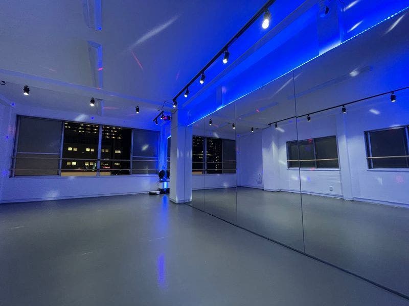 人気★新店割【12名】御茶ノ水駅前立地！最高級舞台床リノリウム&コソ連の写真13