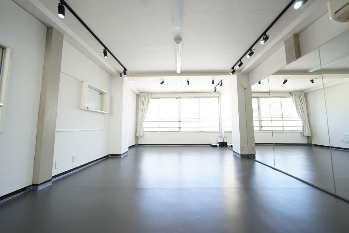 3F女子スタ★女子割【10名】御茶ノ水駅前立地！最高級舞台床リノリウム&amp;コソ連の写真4