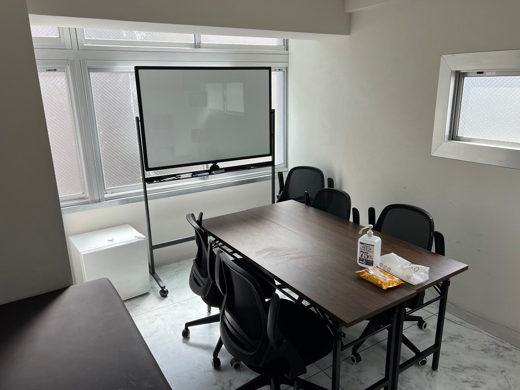 【池袋駅1分】【酸素カプセル】おしゃれな内装、清潔感のある空間でボディケアをお楽しみ下さい！の写真7