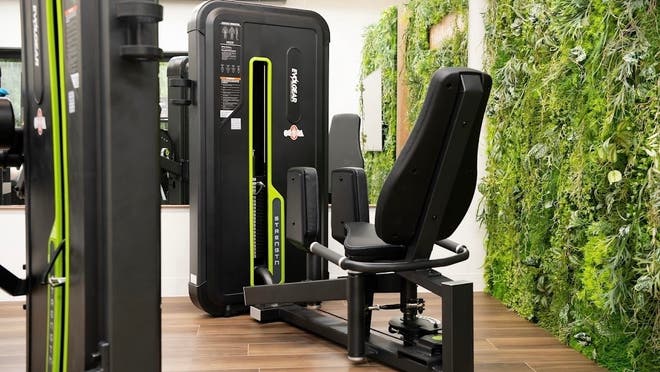 駅チカ!完璧な外観・内装!自然味溢れたフィットネススタジオの写真3