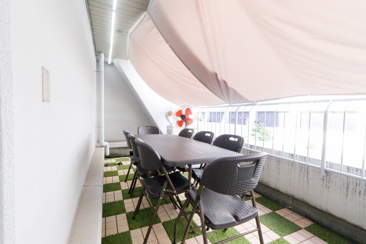 【心斎橋駅7番出口徒歩72秒！11名利用可！】WiFi無料！格安！ふれあい貸し会議室 心斎橋No121 Terraceの写真5