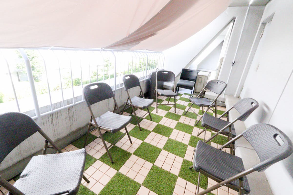 【心斎橋駅7番出口徒歩72秒！11名利用可！】WiFi無料！格安！ふれあい貸し会議室 心斎橋No121 Terraceの写真7