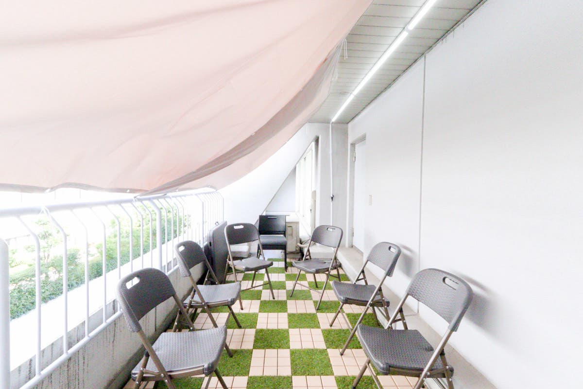 【心斎橋駅7番出口徒歩72秒！11名利用可！】WiFi無料！格安！ふれあい貸し会議室 心斎橋No121 Terraceの写真8