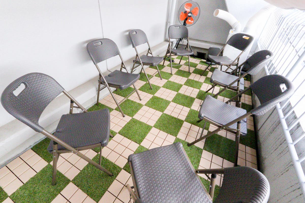 【心斎橋駅7番出口徒歩72秒！11名利用可！】WiFi無料！格安！ふれあい貸し会議室 心斎橋No121 Terraceの写真9