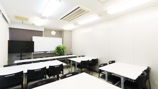 【心斎橋駅7番出口徒歩72秒!25名利用可!】50インチ大型モニター・WiFi無料!ふれあい貸し会議室 心斎橋No120の写真7