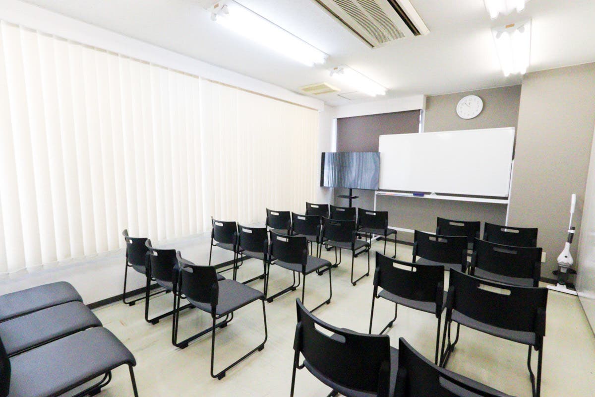 【心斎橋駅7番出口徒歩72秒！25名利用可！】50インチ大型モニター・WiFi無料！ふれあい貸し会議室 心斎橋No120の写真19