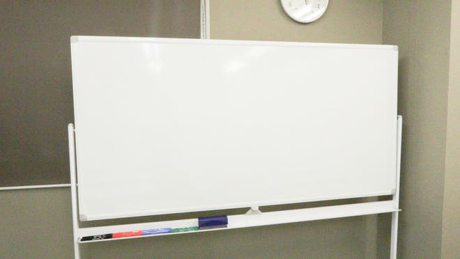 【心斎橋駅7番出口徒歩72秒!25名利用可!】50インチ大型モニター・WiFi無料!ふれあい貸し会議室 心斎橋No120の写真27