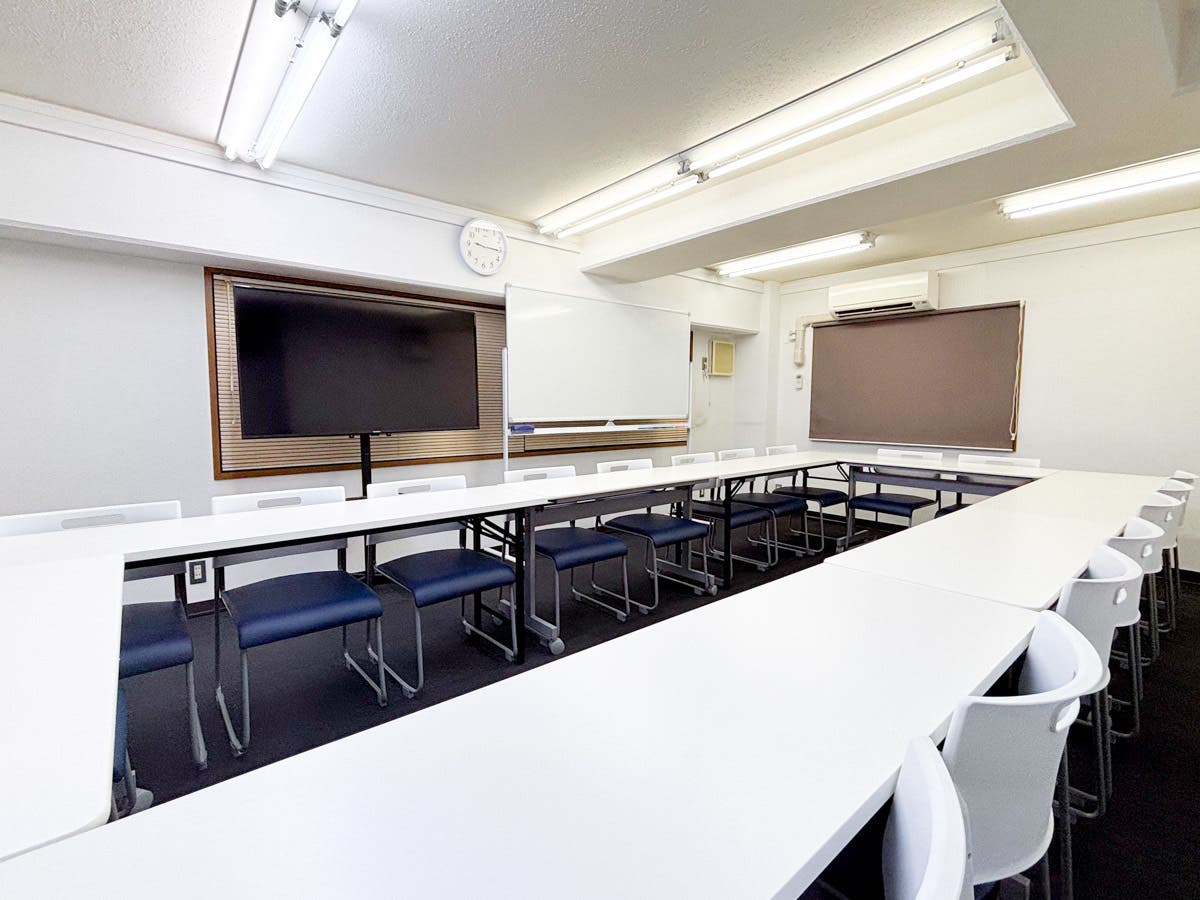 【JR品川駅徒歩3分！28名利用可】大型55インチモニター・WiFi全て無料！男女別トイレ有！ふれあい貸し会議室 品川No102の写真6