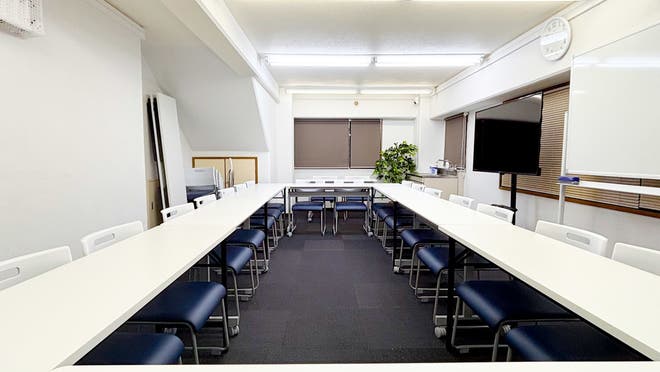 【JR品川駅徒歩3分!28名利用可】大型55インチモニター・WiFi全て無料!男女別トイレ有!ふれあい貸し会議室 品川No102の写真7