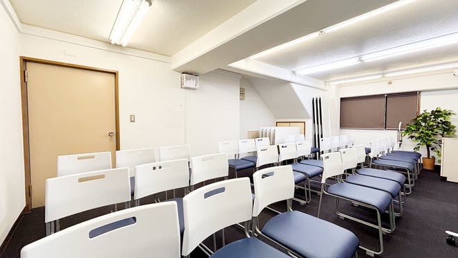 【JR品川駅徒歩3分!28名利用可】大型55インチモニター・WiFi全て無料!男女別トイレ有!ふれあい貸し会議室 品川No102の写真13