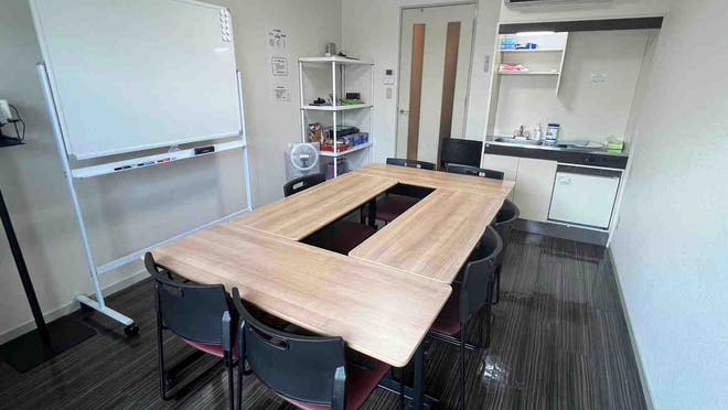 【オープン割継続】近鉄奈良駅3分 最適8名 最大12名 会議・面接・セミナー・サークル・勉強会・撮影・各種教室などに最適の写真5