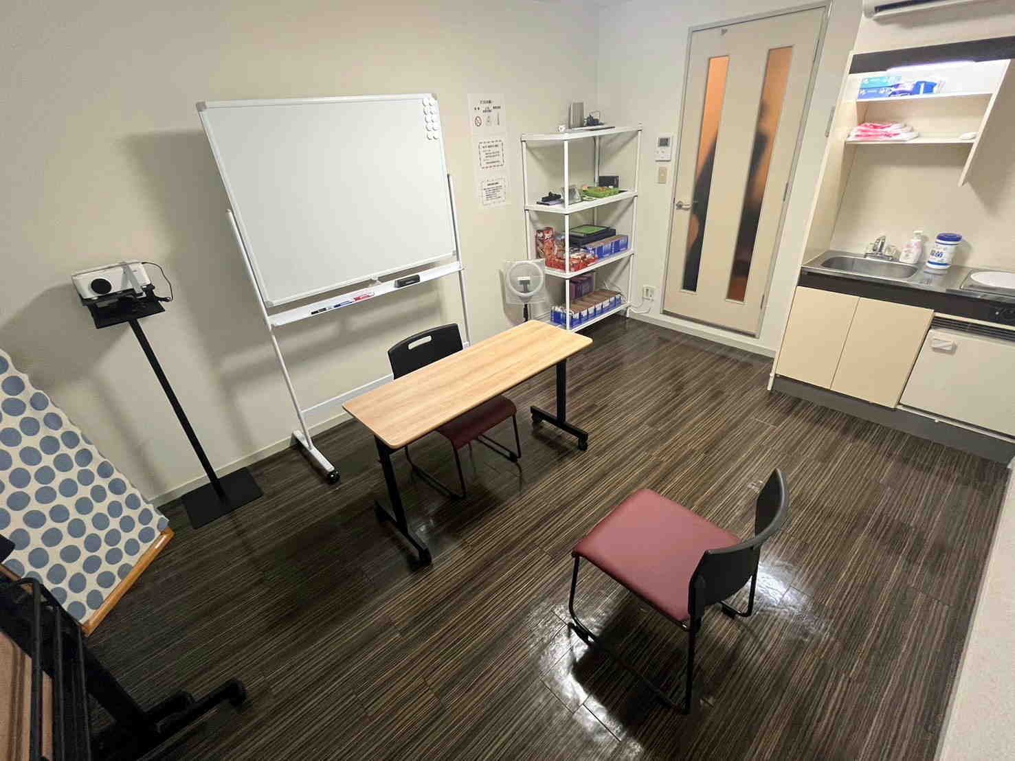 【オープン割継続】近鉄奈良駅３分　最適８名 最大12名　会議･面接･セミナー･サークル･勉強会･撮影･各種教室などに最適の写真6