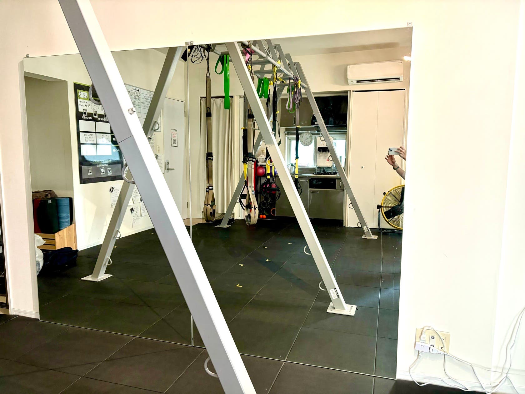 【恵比寿・広尾】自重💪女性パーソナル🏋️ウォーターサーバー、シャワー🚿全身鏡｜TRX｜着替えスペース｜ダンス[40]の写真17