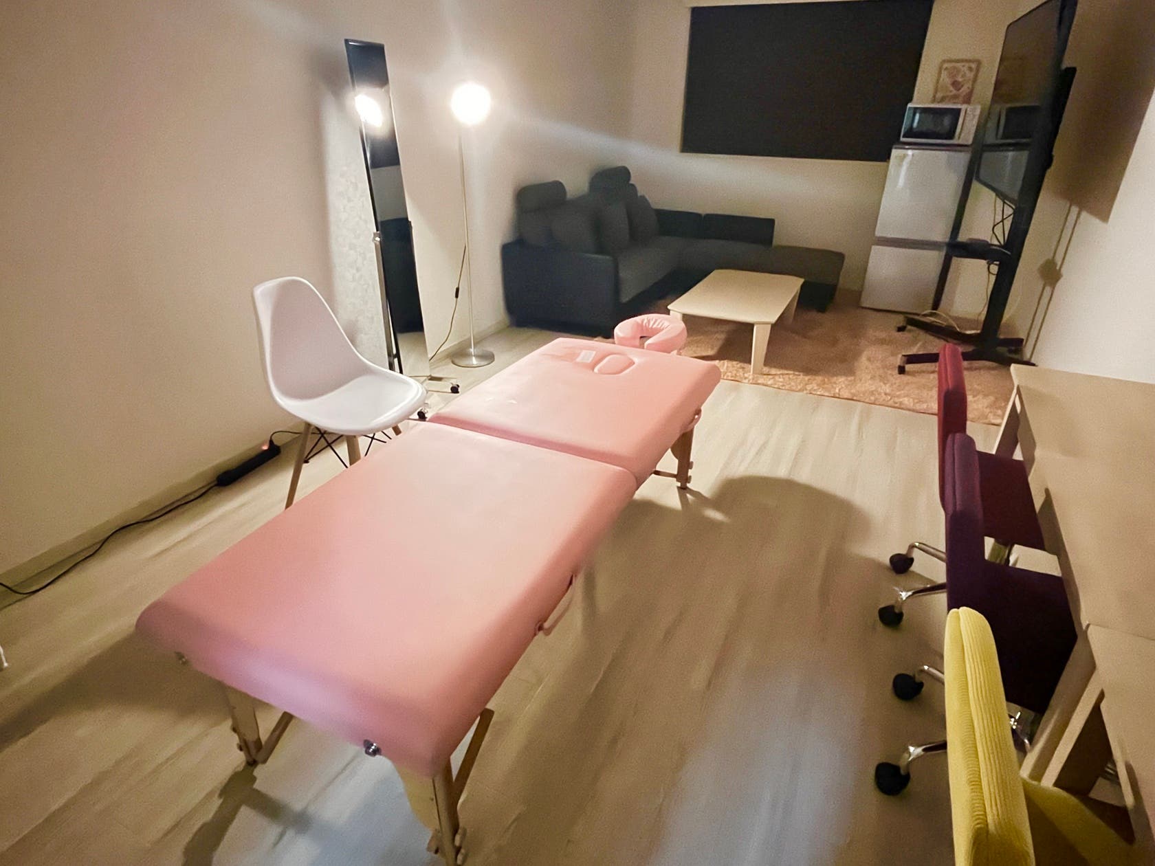 毎日清掃🧹＜フルーツスペース🍋奈良＞【室内動画あり】⭐️インボイス対応⭐️直前割⭐️65㌅TV⭐️広々33㎡⭐️飲食OKの写真9