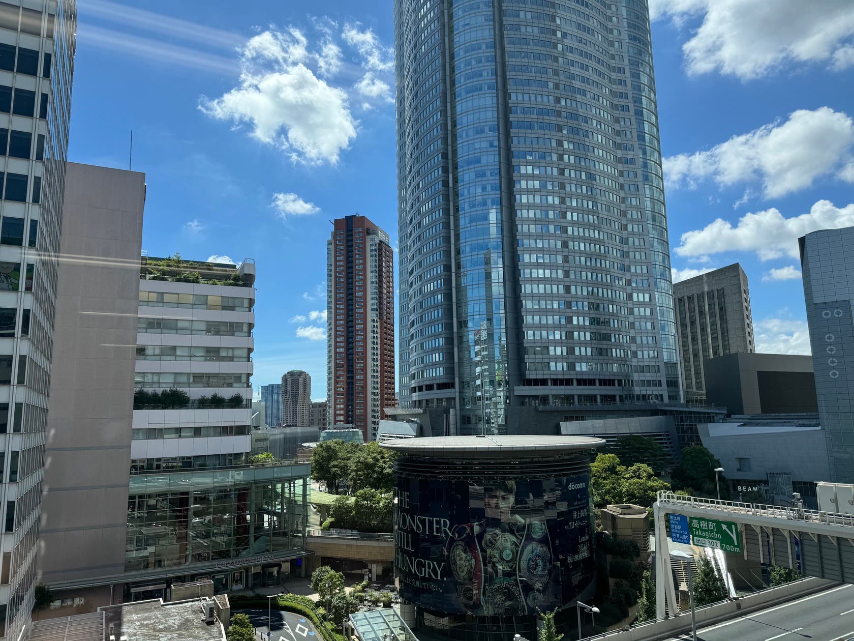 【六本木駅徒歩１分】洗練されたオフィスビル7階 六本木100feetの写真3