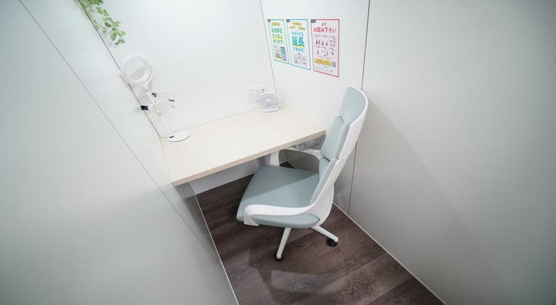 ＜ビズボ東京駅八重洲日本橋No.6＞【OPEN SALE】【換気ファン付完全個室】日本橋駅A7番出口徒歩1分🚃光Wi-Fi📶電源