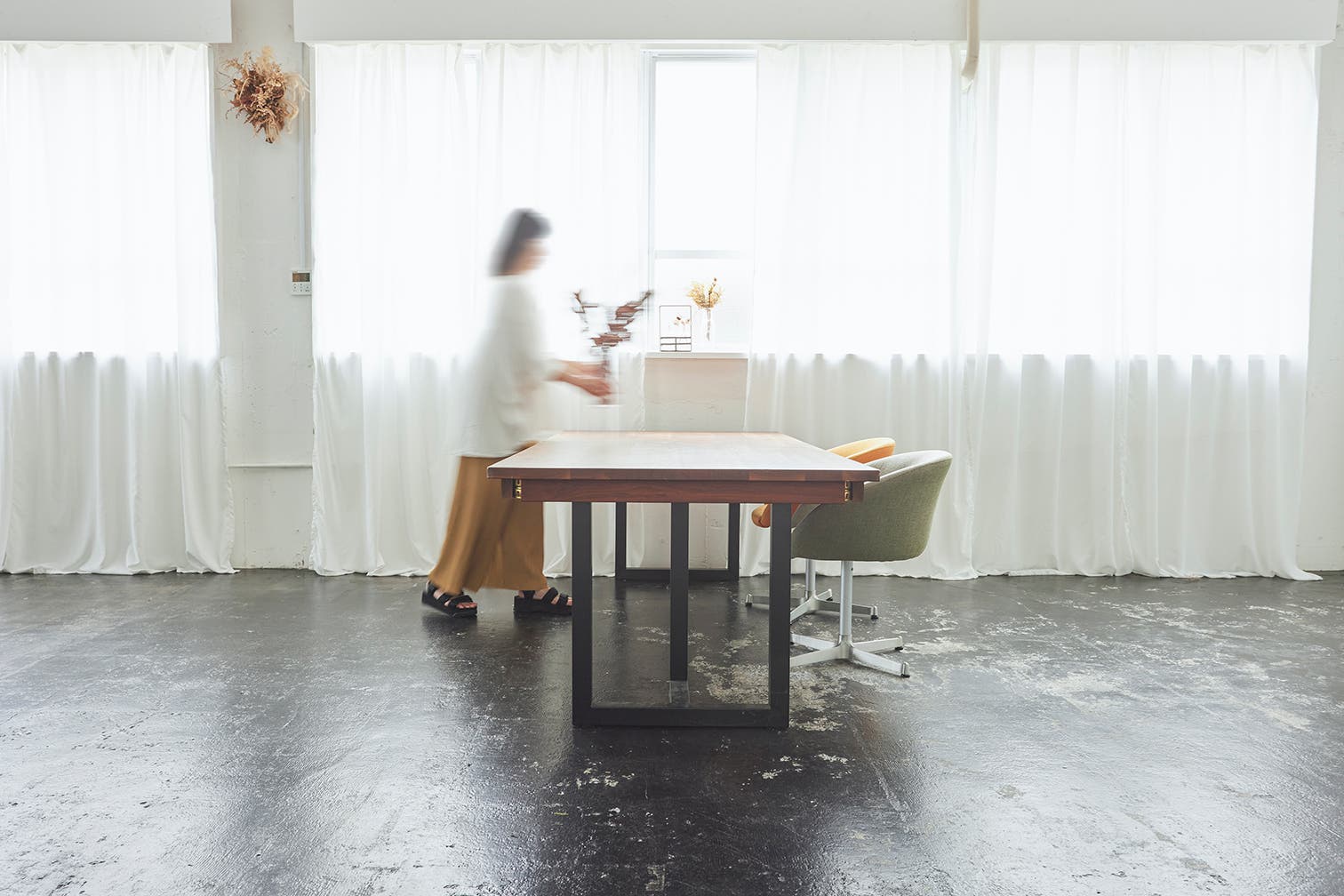 天満駅徒歩1分/天井高3.4m/自然光の綺麗なレンタルスペース、撮影スタジオの写真2