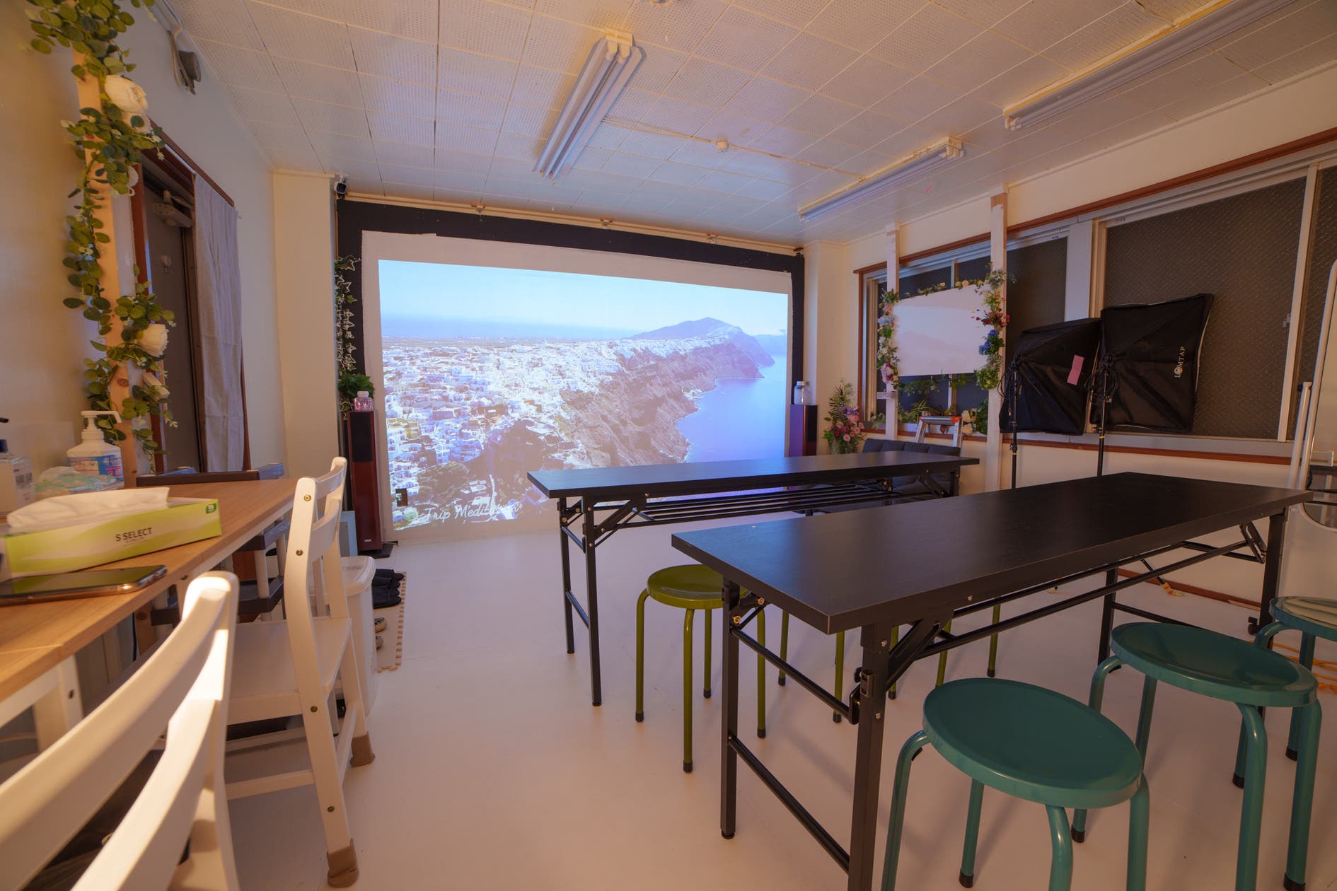 会議｜撮影🧑‍💻神戸三宮駅3分到着✨3m巨大スクリーン映画鑑賞/ミーティング/床面白塗装/土足禁止/会議も明るい！便利！の写真10