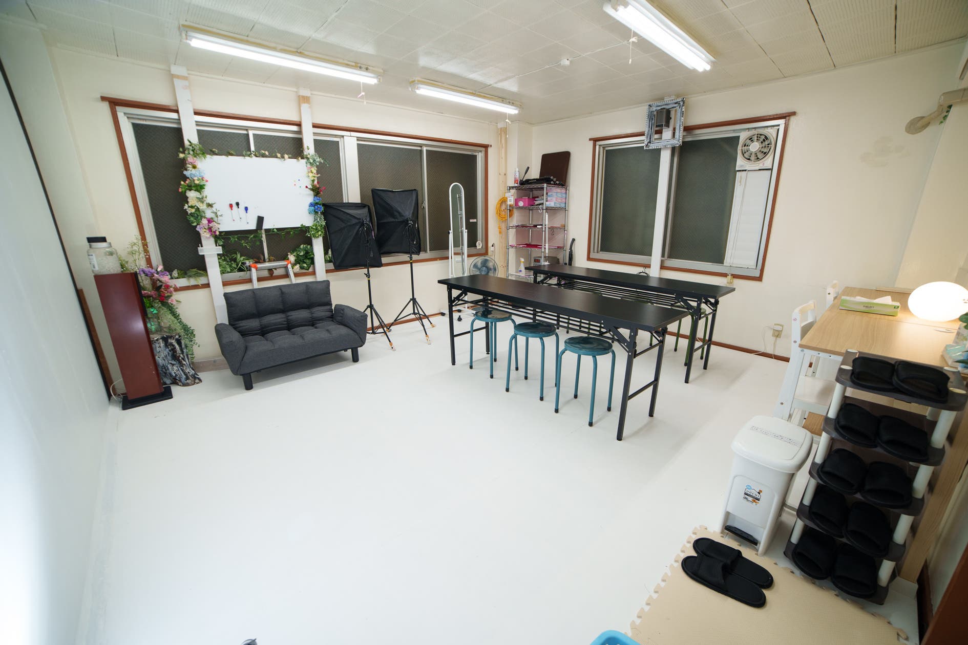 会議｜撮影🧑‍💻神戸三宮駅3分到着✨3m巨大スクリーン映画鑑賞/ミーティング/床面白塗装/土足禁止/会議も明るい！便利！の写真17