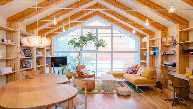 鎌倉駅から徒歩2分、くつろげるイベントスペースの写真1