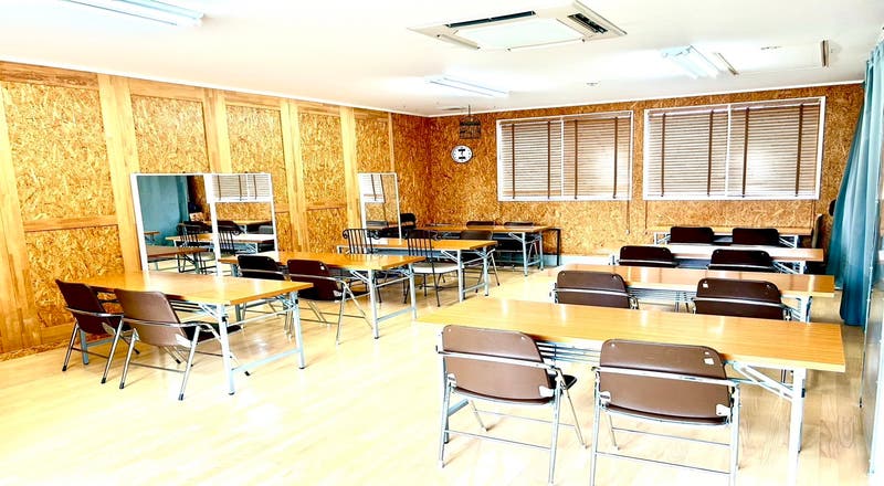 カフェに併設する駐車場ありのフリースペース
