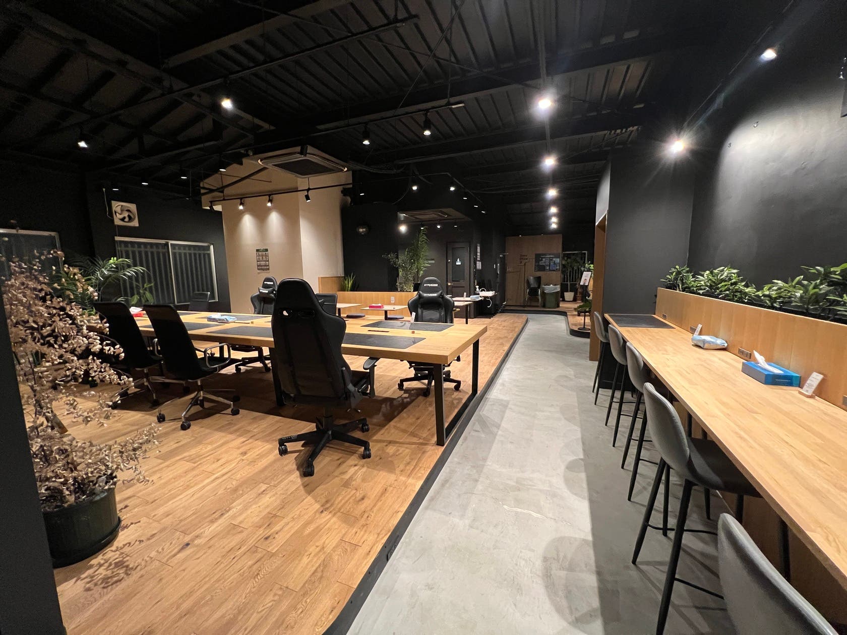 【西中島南方駅から徒歩5分】1時間 660円！｜1名用の完全個室（4F_ブース5）の写真7