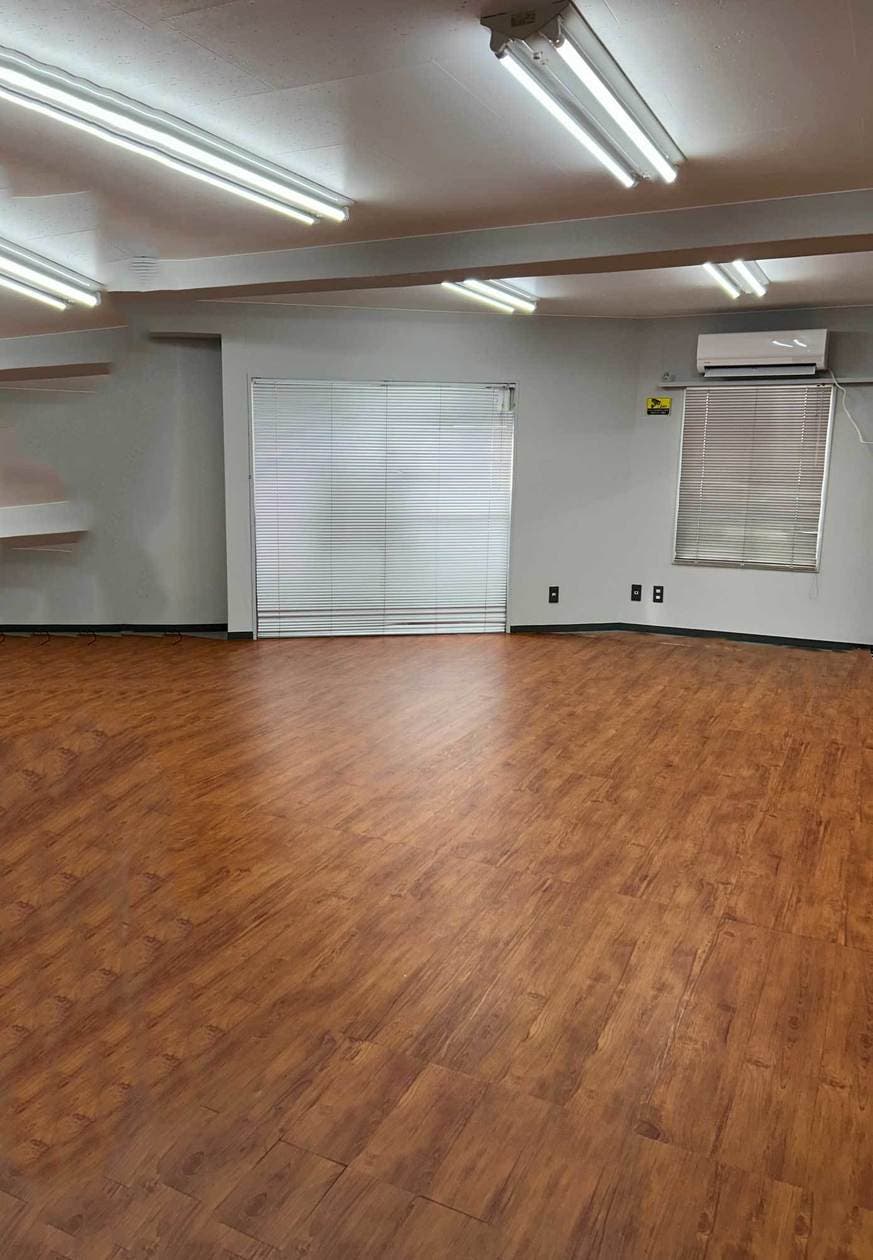 高田馬場駅から徒歩3分🌟大きな鏡のスタジオ、ヨガやウォーキング、お稽古にも！の写真3
