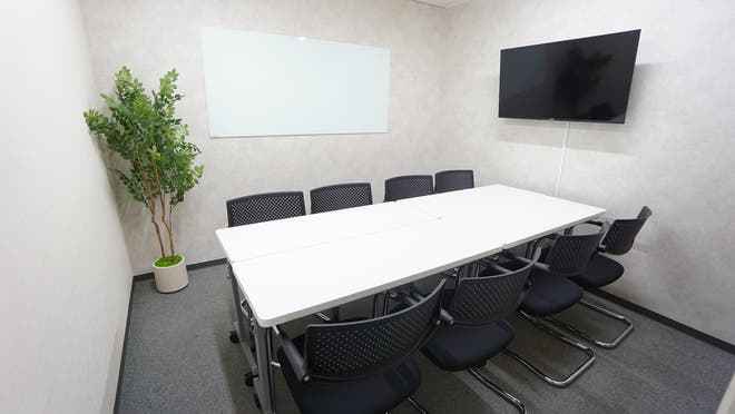 <大阪駅チカビジネス会議室>OPEN記念価格SALE!大阪駅/北新地駅直結🚃Wi-Fi📶スマートテレビ📺会議/セミナー/Zoomの写真1