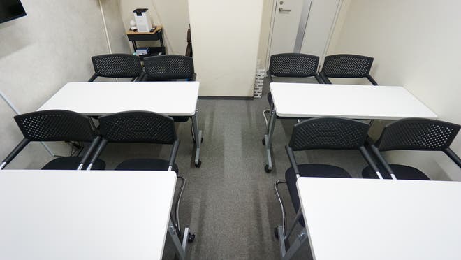 <大阪駅チカビジネス会議室>OPEN記念価格SALE!大阪駅/北新地駅直結🚃Wi-Fi📶スマートテレビ📺会議/セミナー/Zoomの写真8