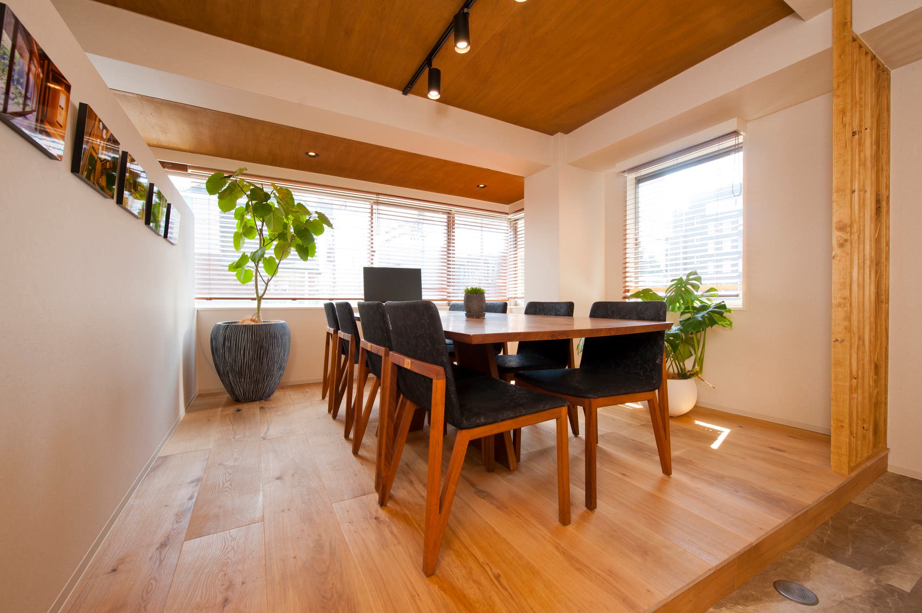 京都駅から徒歩5分のレンタル会議室 自然光　おしゃれの写真1