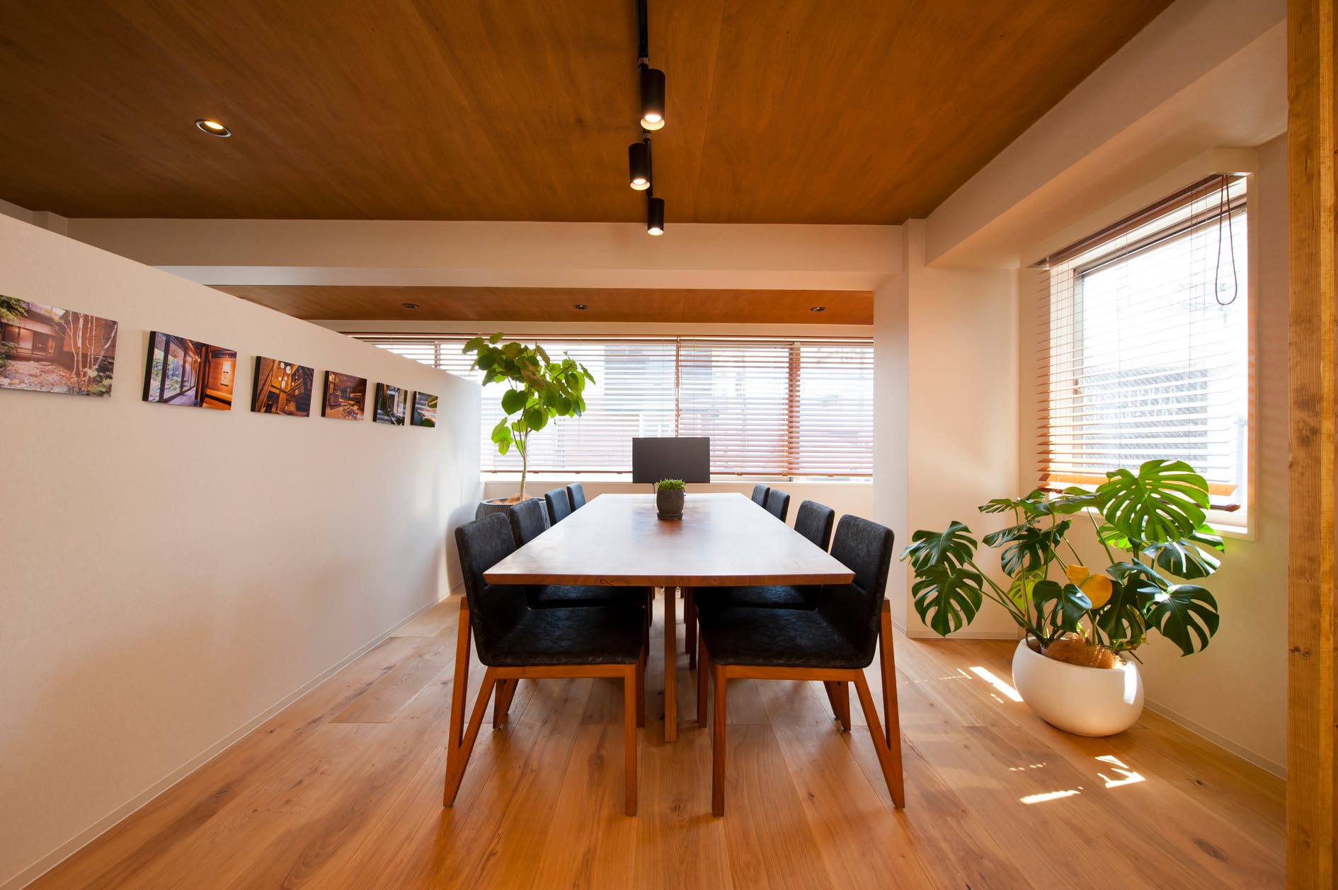 京都駅から徒歩5分のレンタル会議室 自然光　おしゃれの写真2