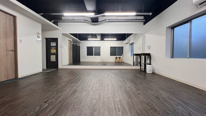 京都三条レンタルスタジオ ダンサーズ 当日予約可能!ダンスの個人練習やレッスンの開催に最適な多目的スペースですの写真1