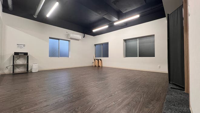 京都三条レンタルスタジオ ダンサーズ 当日予約可能!ダンスの個人練習やレッスンの開催に最適な多目的スペースですの写真3