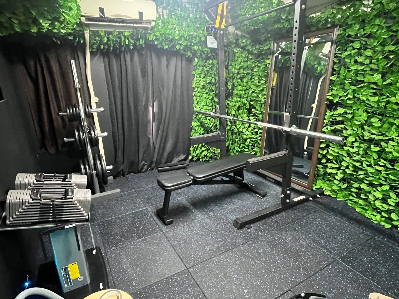 《駅近・清潔・オシャレ空間》心斎橋レンタルジム｜SNS集客にも◎！器具充実でパーソナルトレーニングに最適の写真14