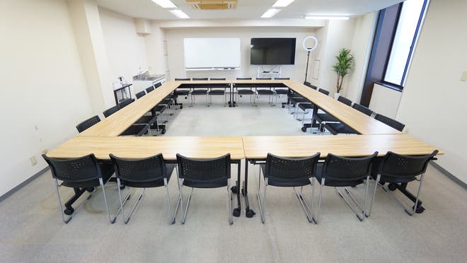 <スカイラークビル8階貸会議室>小田原駅徒歩1分🚃高速光回線Wi-Fi📶大型モニター🖥️会議/セミナー/研修/撮影の写真11