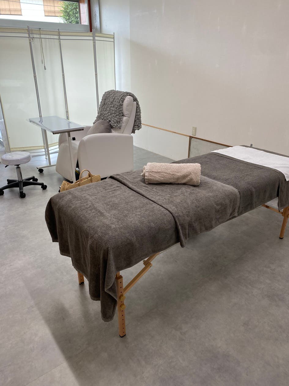 駐車場2台無料！美容、整体、マッサージの施術にピッタリのサロンの写真5