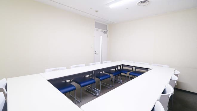 【梅田駅地下直結で最高の立地!大阪駅前第2ビル!14名利用可】大型モニター・WiFi全て無料!ふれあい貸し会議室 梅田No123の写真5