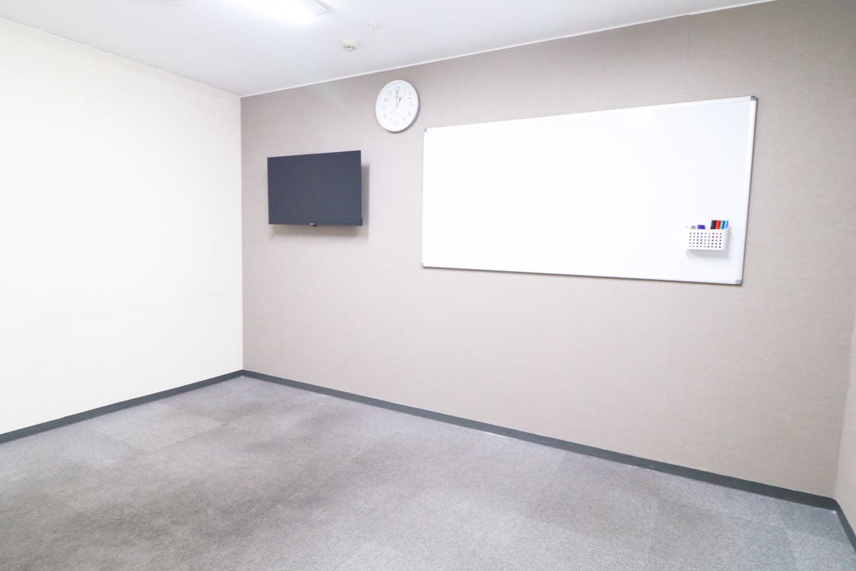 【梅田駅地下直結で最高の立地！大阪駅前第２ビル！14名利用可】大型モニター・WiFi全て無料！ふれあい貸し会議室 梅田No123の写真8