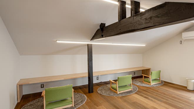 まるで秘密基地#B テレワーク等に便利で座椅子で寛げる落ち着いた空間の写真1