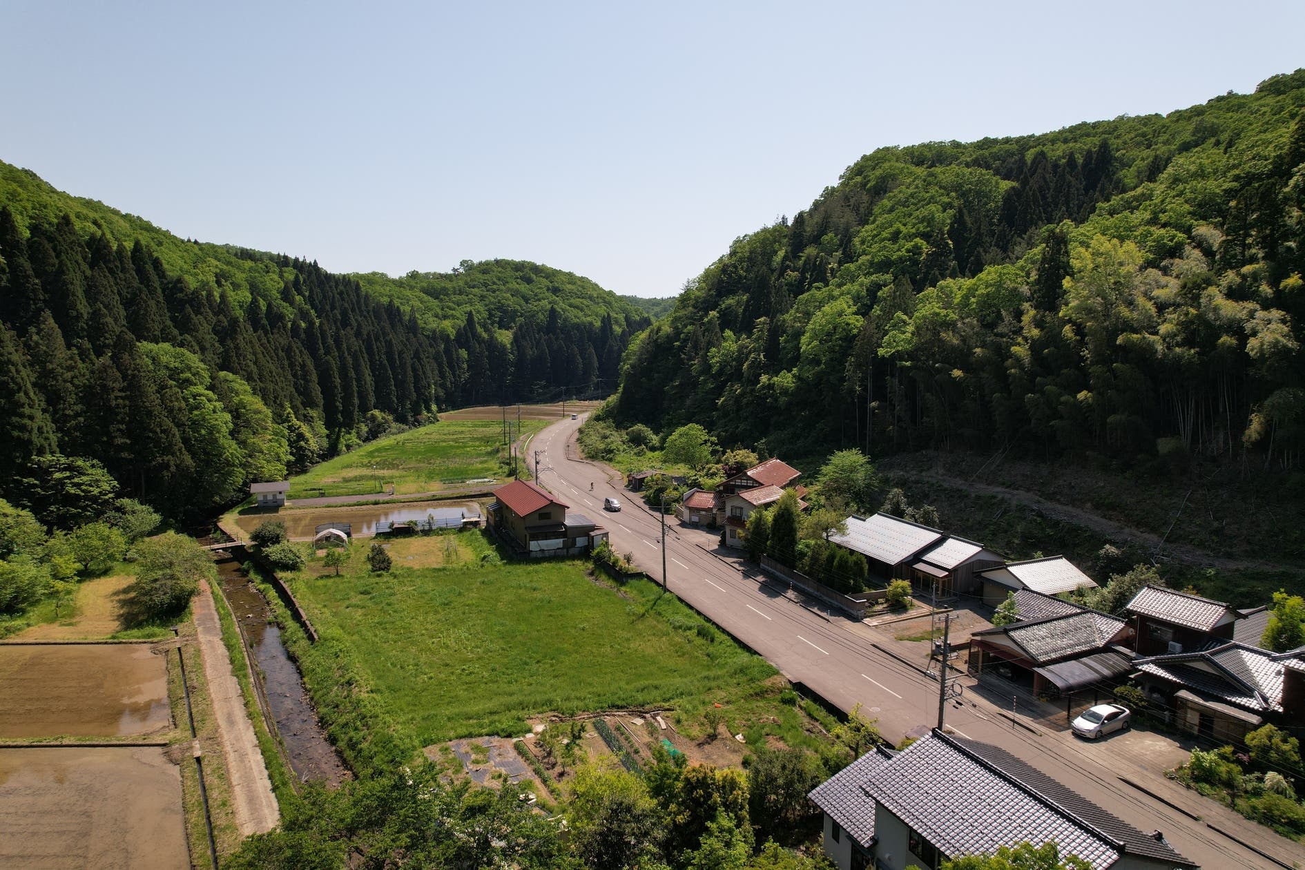小松駅から車で20分、金沢駅から車で40分。純和風ひのき造りの平屋ですの写真9