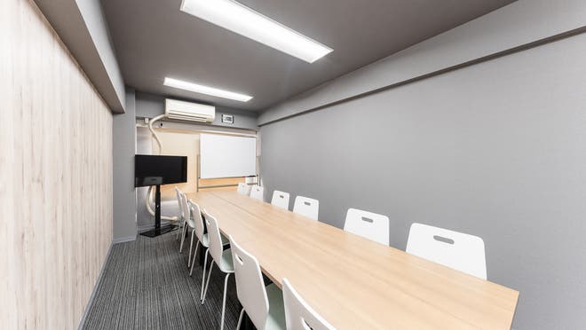 ✨2号店OPEN✨【新宿駅3分】12席、光回線高速WiFi、モニター・ホワイトボード完備☆1日1回スタッフ完全清掃の会議室の写真1