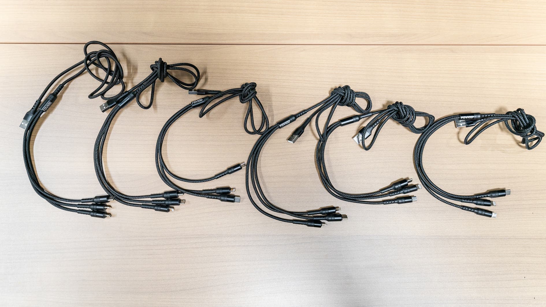 ✨2号店OPEN✨【新宿駅3分】12席、光回線高速WiFi、モニター・ホワイトボード完備☆1日1回スタッフ完全清掃の会議室の写真7