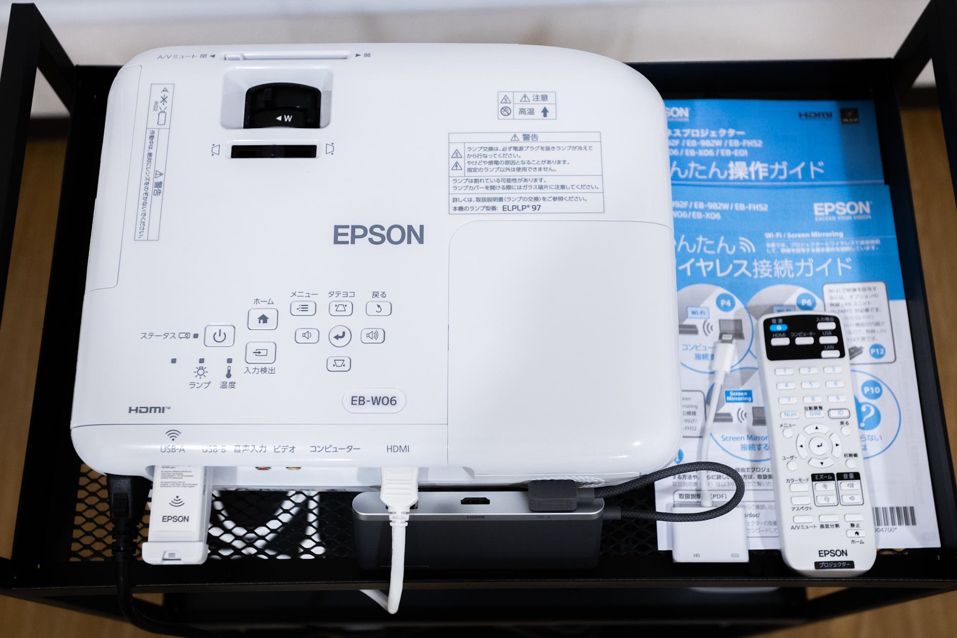 【大手町/神田駅徒歩５分】16名収容🛜光Wi-Fi🌇プロジェクター🗝️鍵無し入室可📊会議📷撮影/動画配信🃏ボドゲに最適の写真12