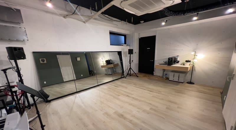 渋谷駅から徒歩6分の音楽スタジオ｜　ロビー studio　ボイトレ・音楽練習・ワークショップ・イベントに対応！