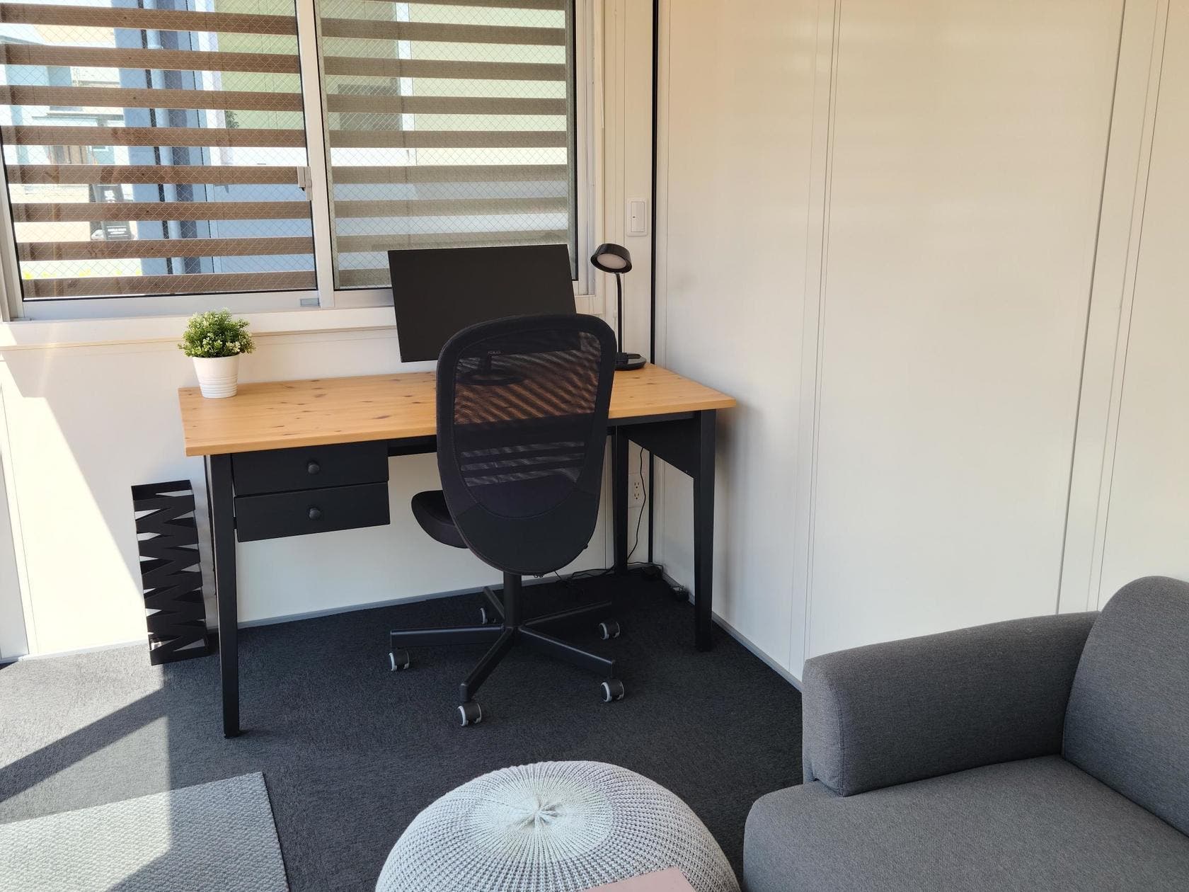 【Living】✨U-SPACE函館店✨リビングをイメージしたちょっとした集まりに最適のスペースです♪Wi-Fi/北斗市の写真2