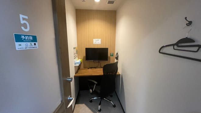 【¥330/30分!小岩駅から1分】モニター・フリードリンク付き1名個室(個室5)※予約時間前は入室不可の写真2