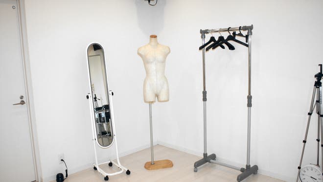 ウエディングのロケーション前撮り ・ウエディングフォト・ブライダル 撮影のメイクスペース・フィッティングスペースの写真3